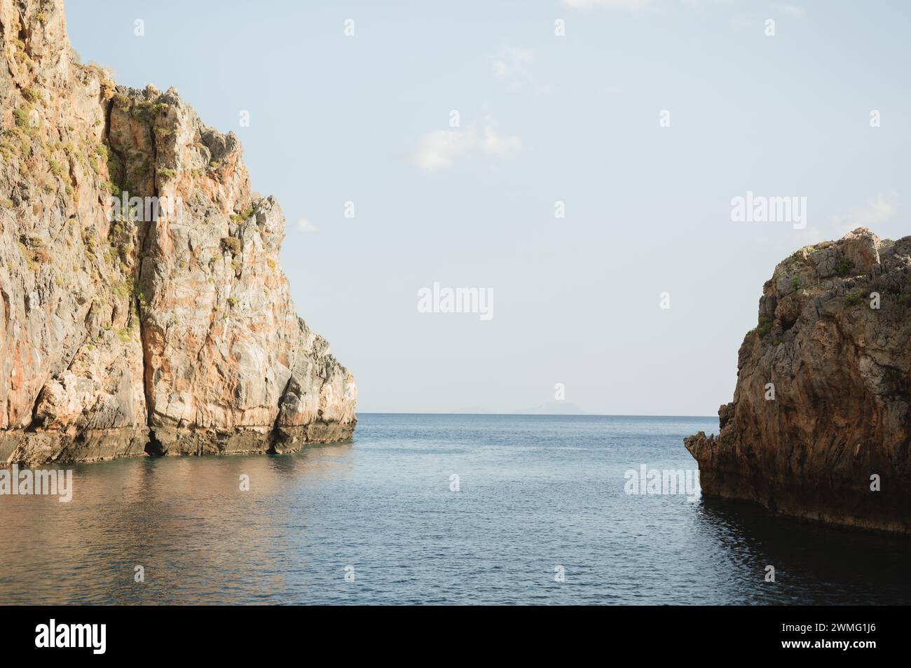 Cliffs of crete hi-res stock photography and images - Alamy