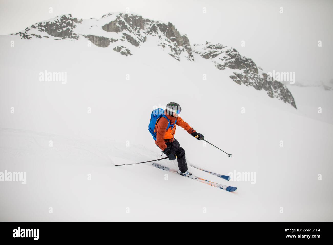 Side view backcountry skier hi-res stock photography and images - Alamy
