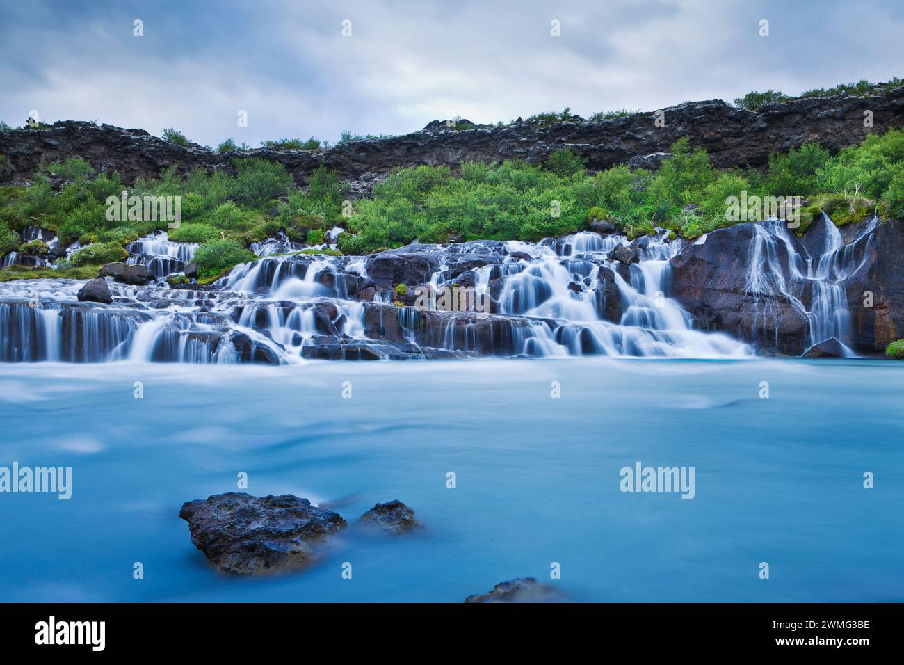 Beautiful waterfall flowing over rocks hi-res stock photography and ...