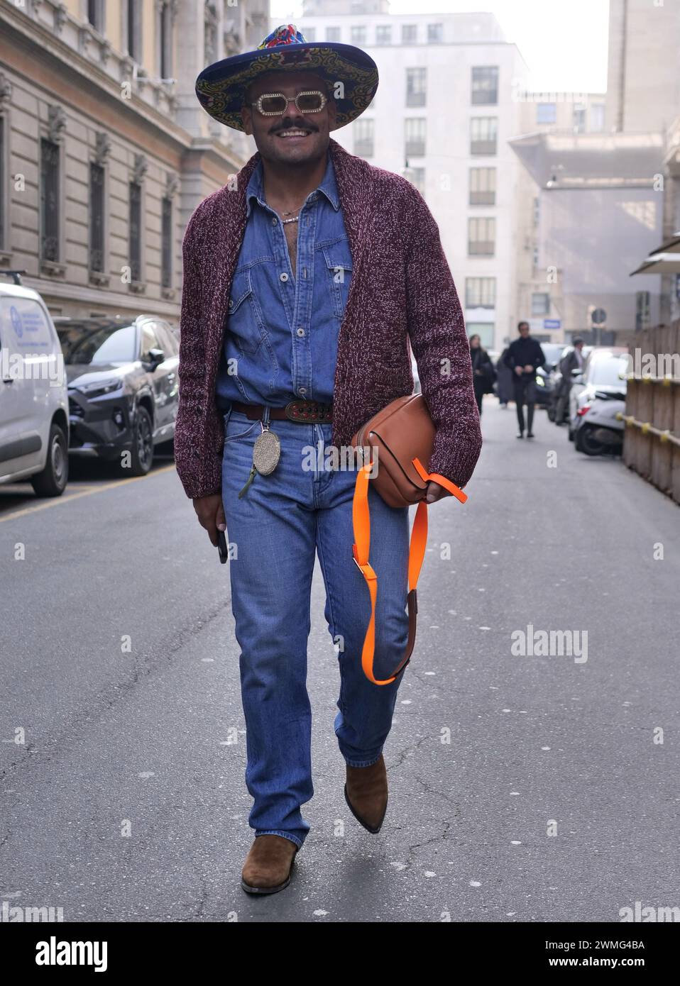 Fashion blogger street style outfit before Del Core fashion show during ...