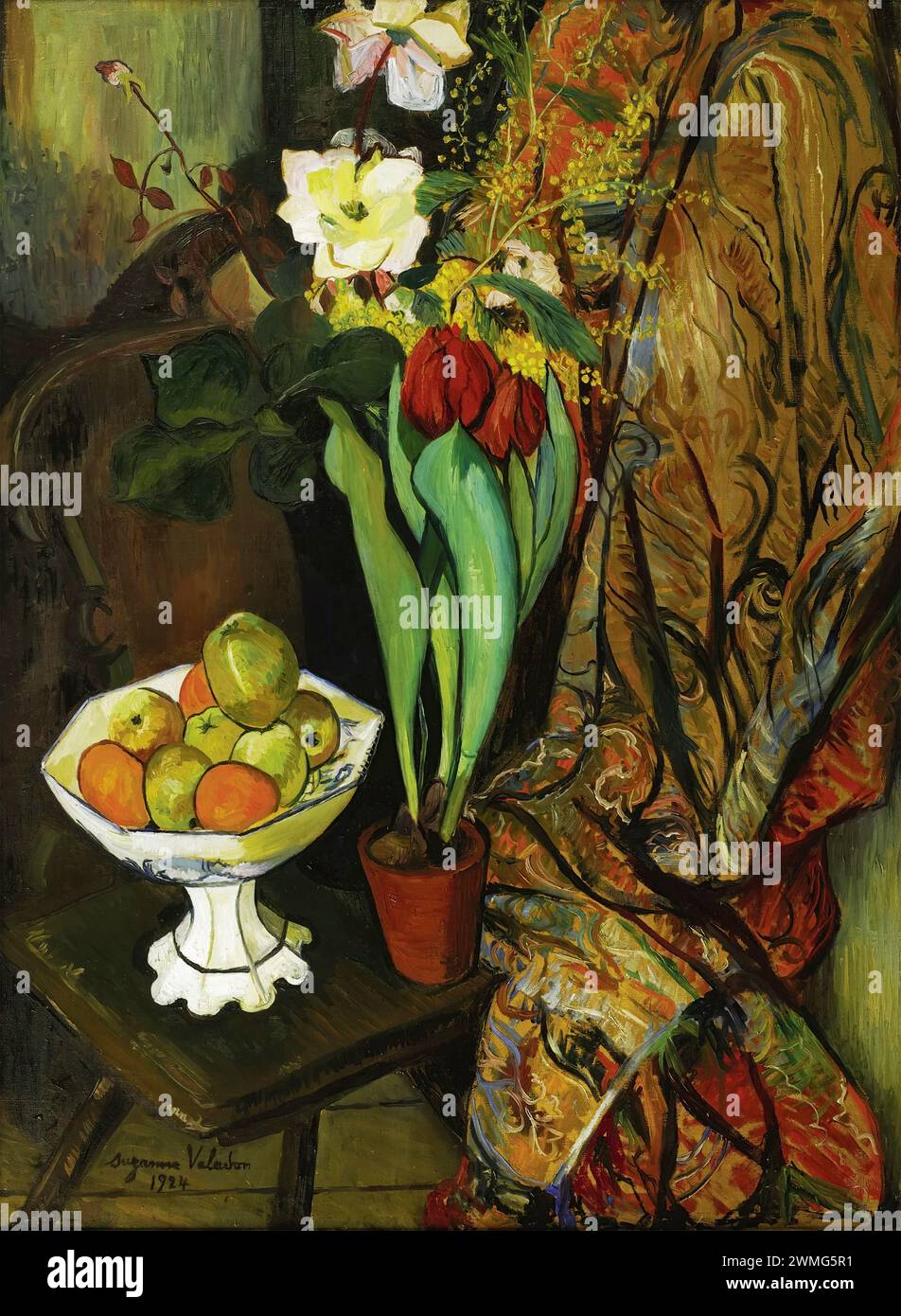 Valadon Suzanne - Nature morte aux tulipes et compotier de fruits Stock ...