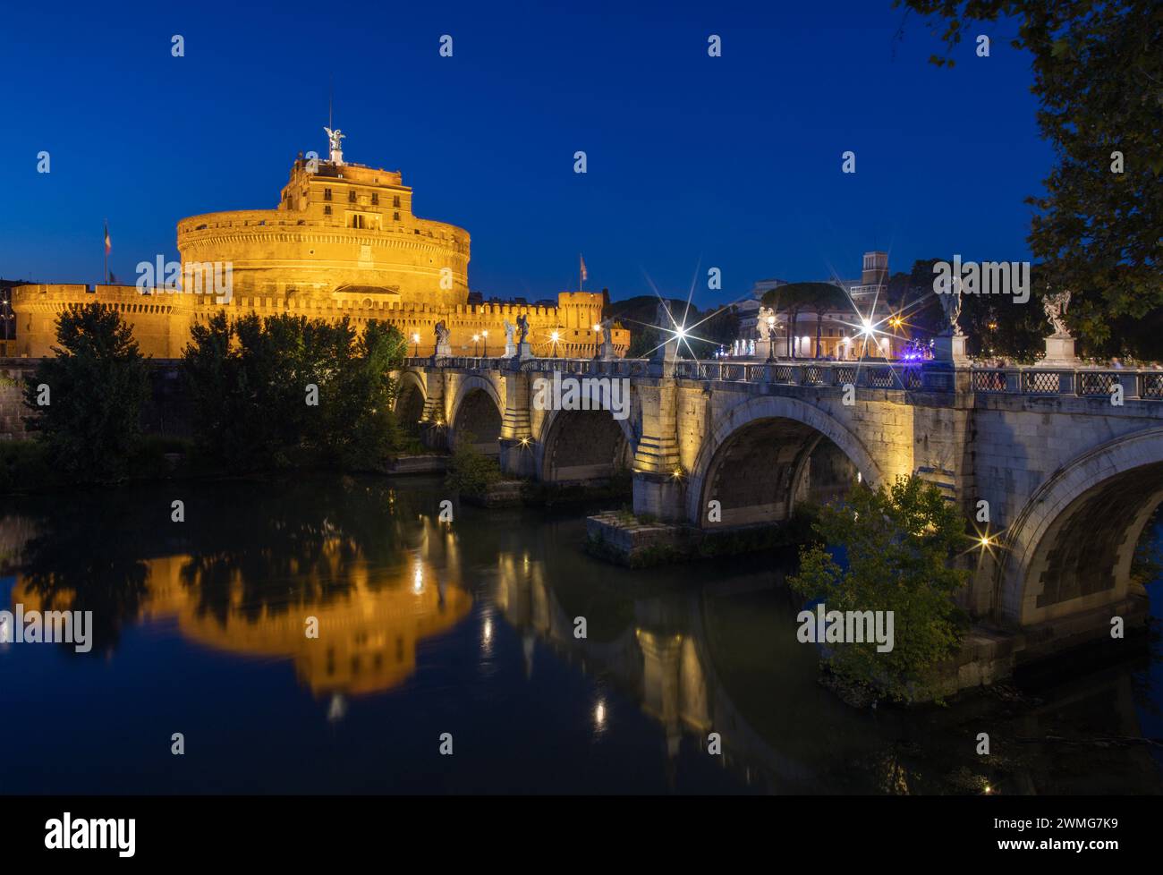 Angelo bridge sculpture hi-res stock photography and images - Alamy