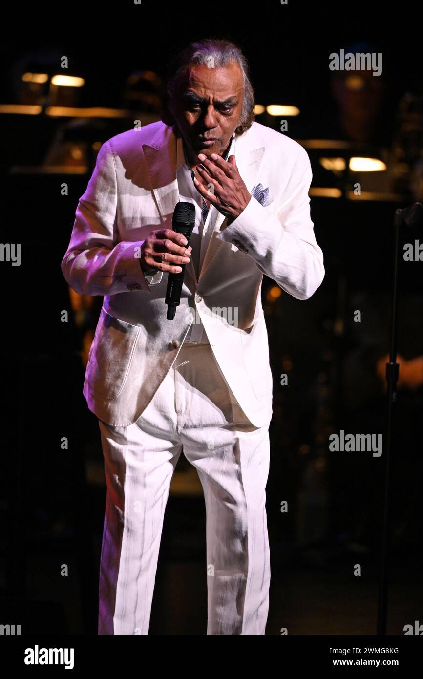 FORT LAUDERDALE FL - FEBRUARY 24: Johnny Mathis performs at The Broward ...