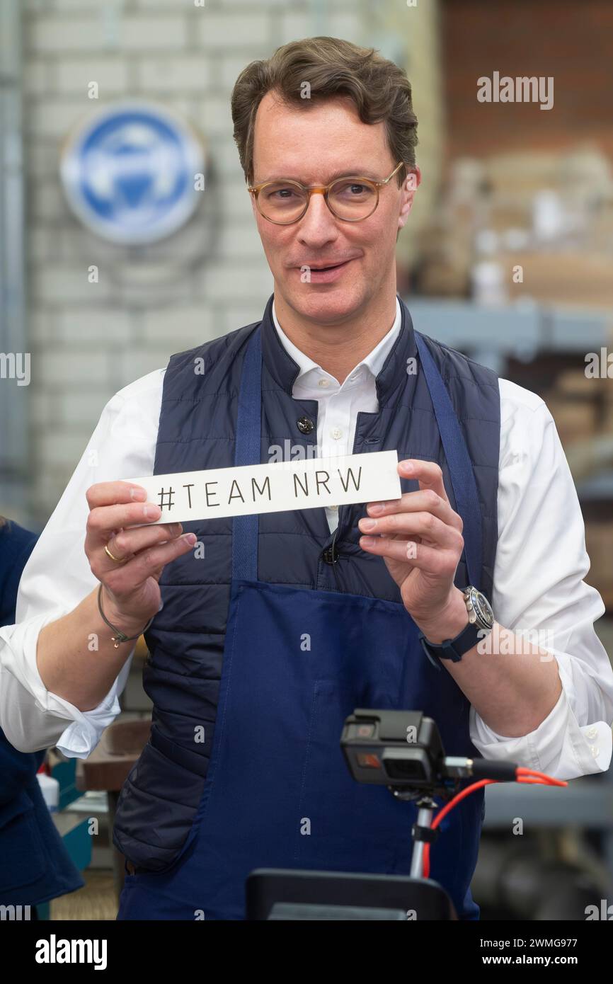 Fachkompetenz hi-res stock photography and images - Alamy