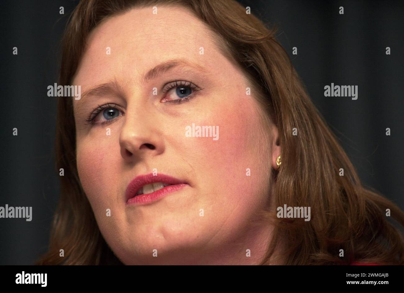 Susan Deacon, The Scottish Executive's Minister for Health, delivers ...