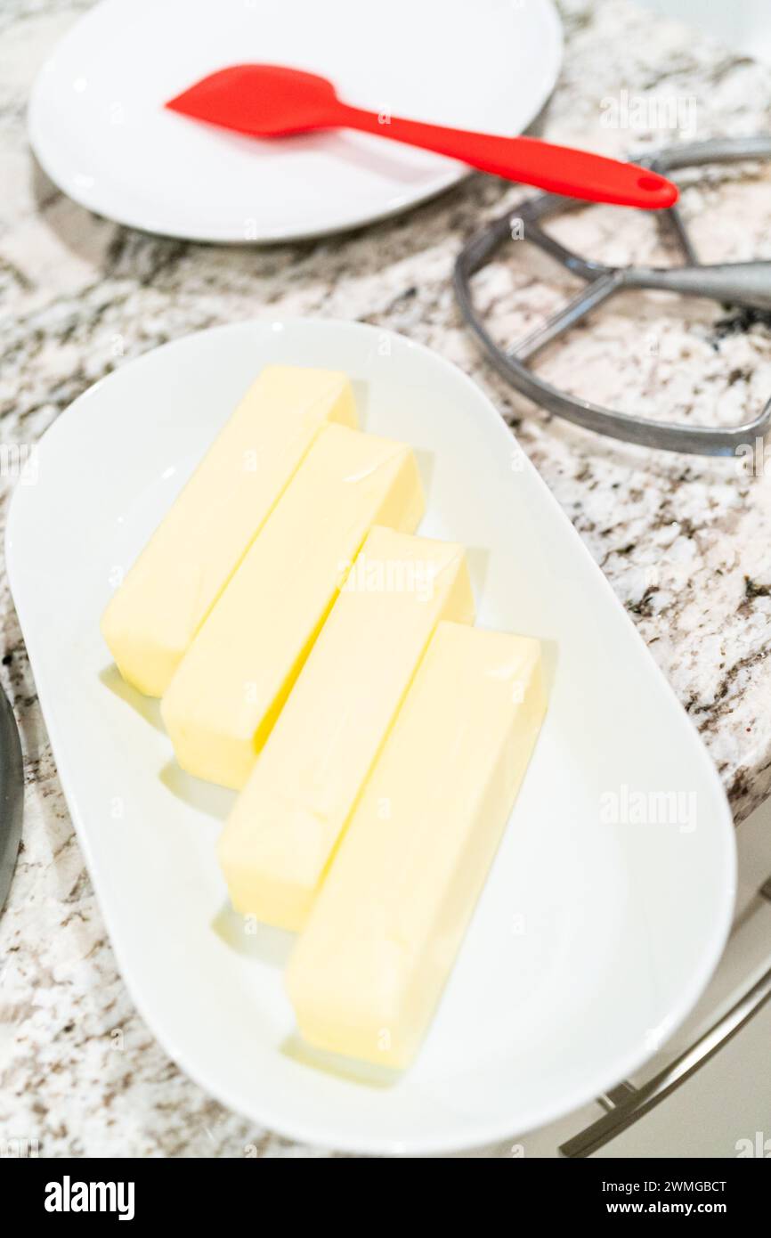Whipped cream stand mixer hi-res stock photography and images - Alamy