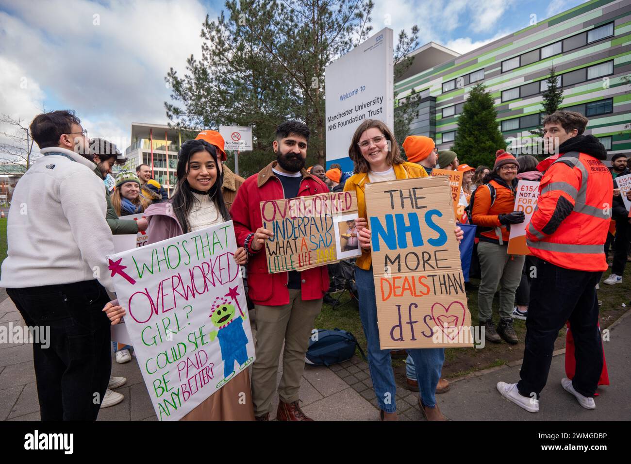 Manchester, UK. 26th Feb, 2024. Picket Line For Junior Doctors ...