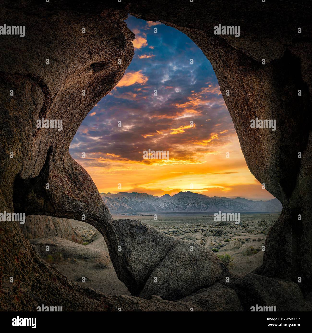 Hiking in the alabama hills hi-res stock photography and images - Alamy