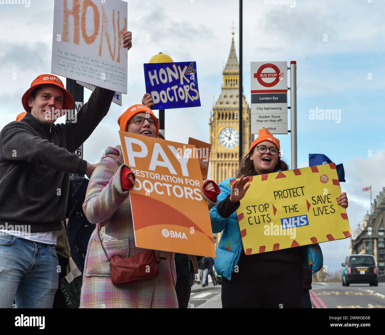 Slogans picket hi-res stock photography and images - Alamy