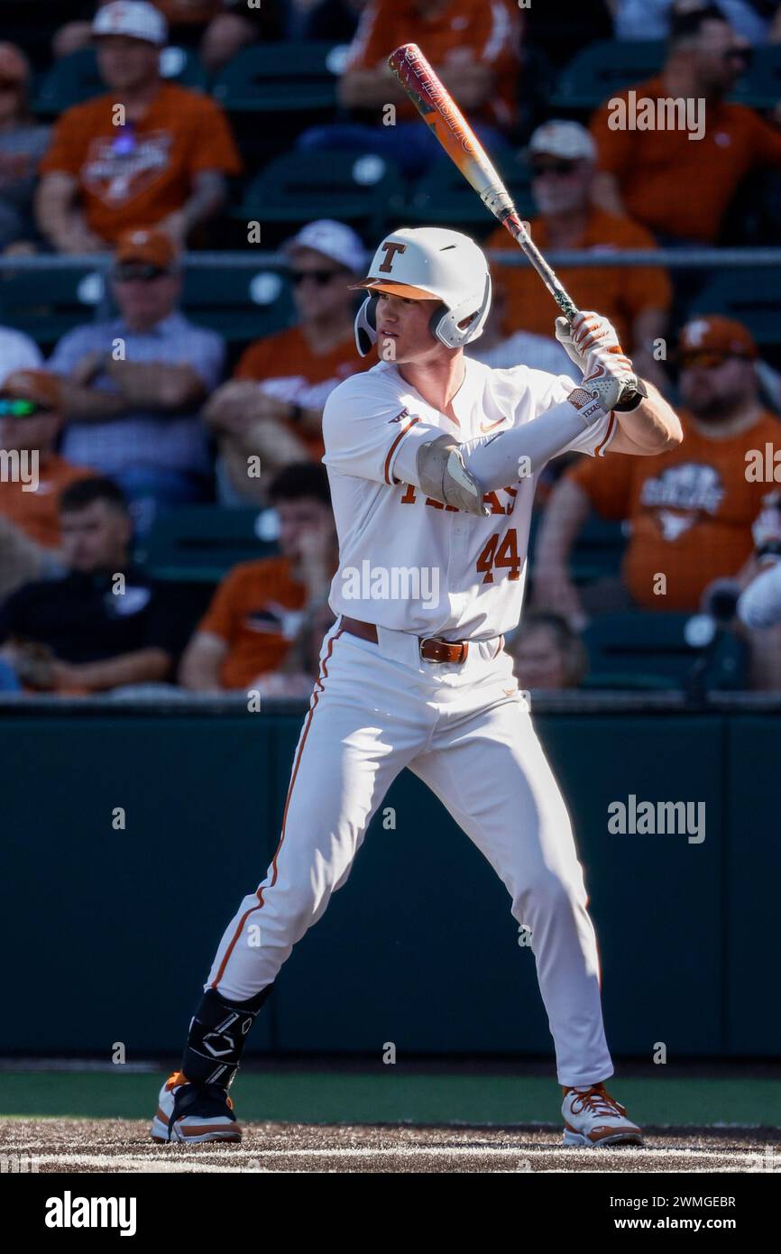 AUSTIN, TX - FEBRUARY 25: Texas outfielder Max Belyeu (44) stands in ...