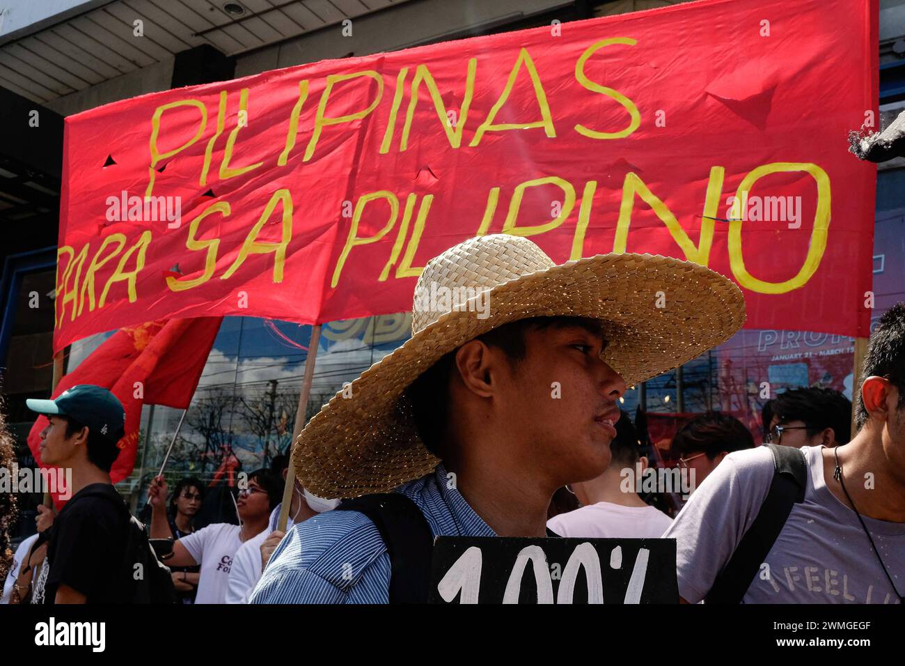 Thousands of Filipino activists commemorated the 38th EDSA People Power ...