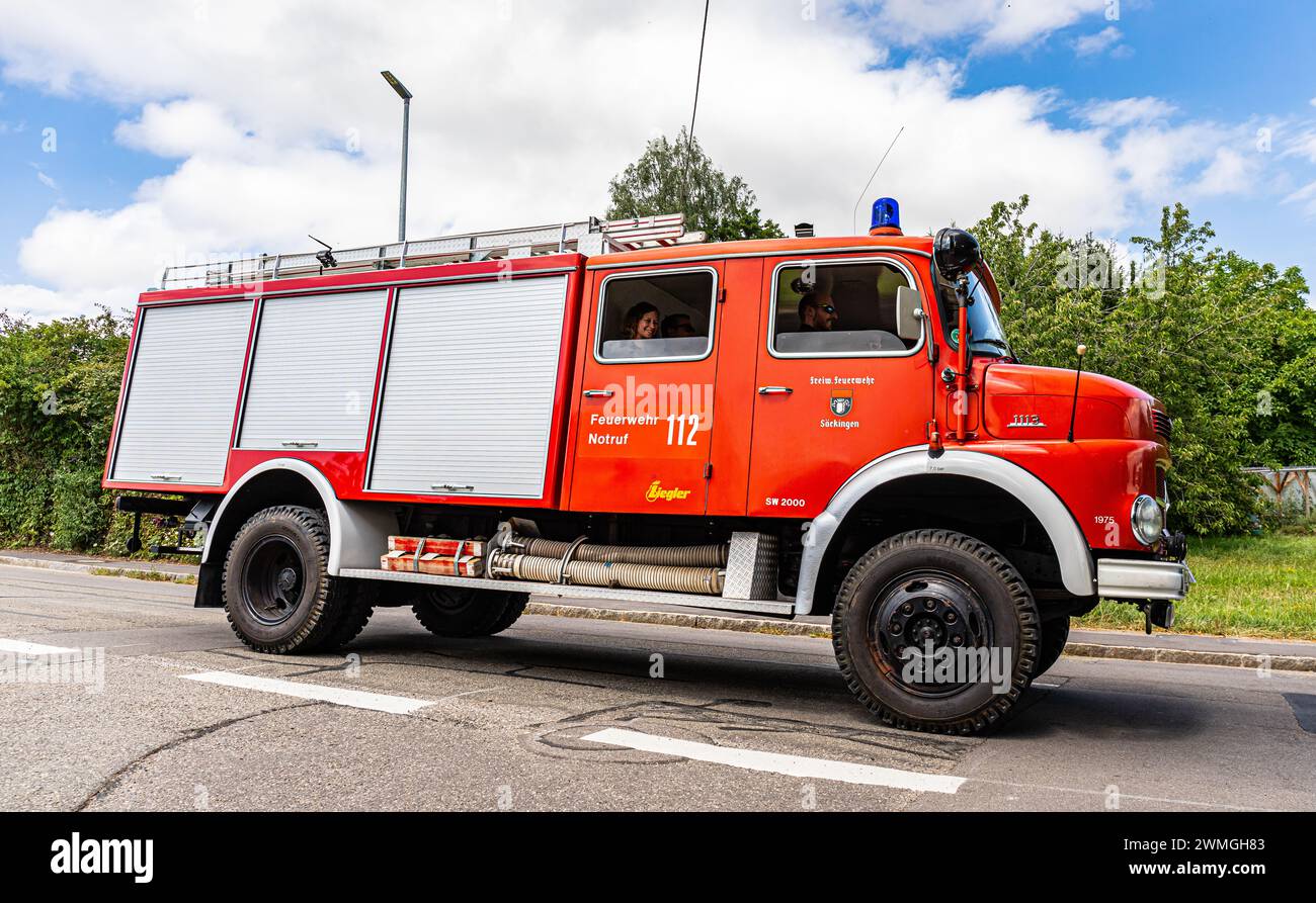 Mercedes benz sw 2000 hi-res stock photography and images - Alamy