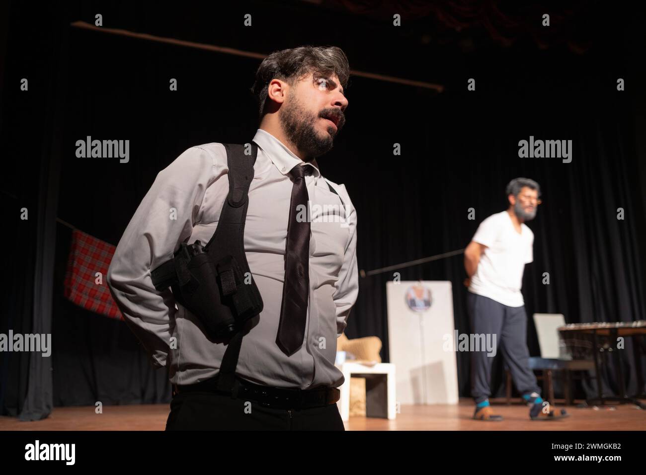 Kurdish theater actor Bahoz Ozsunar kills Deniz Ozer, who plays the ...