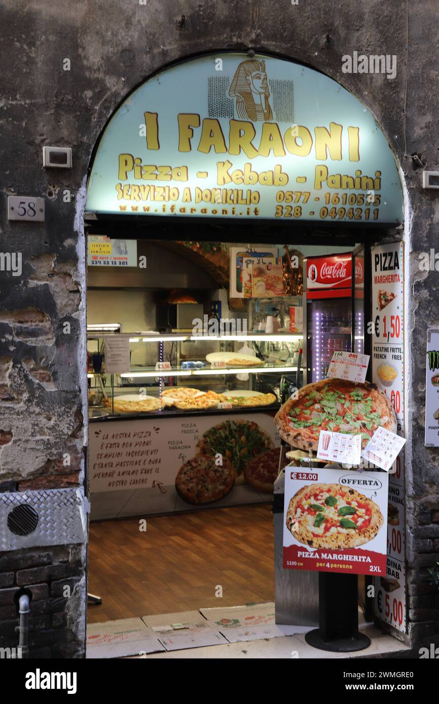 Pizza italien hi-res stock photography and images - Alamy