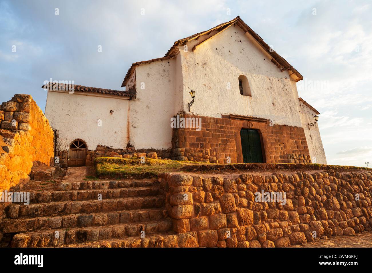 Iglesia colonial chinchero hi-res stock photography and images - Alamy