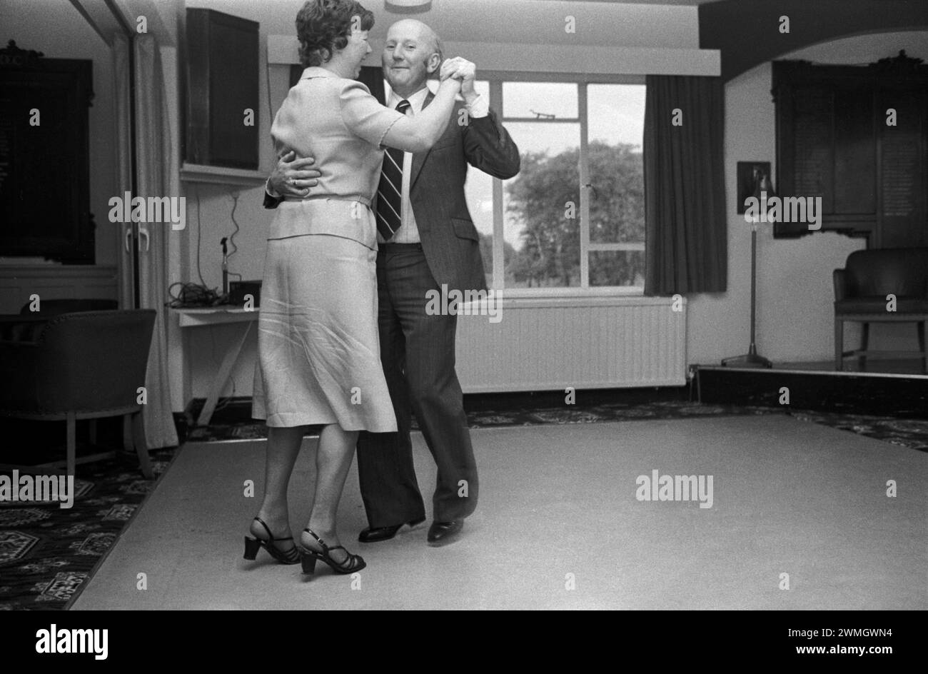 1980s dance uk hi-res stock photography and images - Alamy