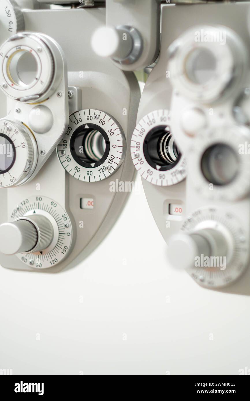 Medical optometrist equipment used eye hi-res stock photography and ...