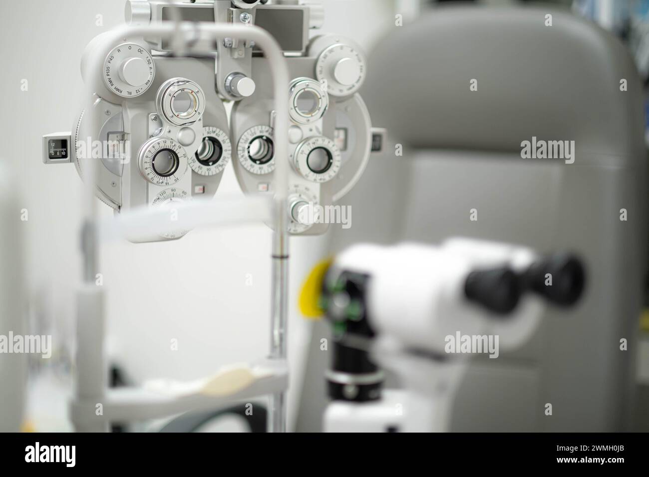 Medical optometrist equipment used eye hi-res stock photography and ...