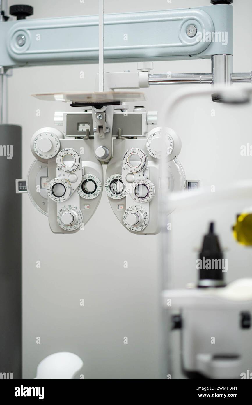 Sight assessment hi-res stock photography and images - Alamy