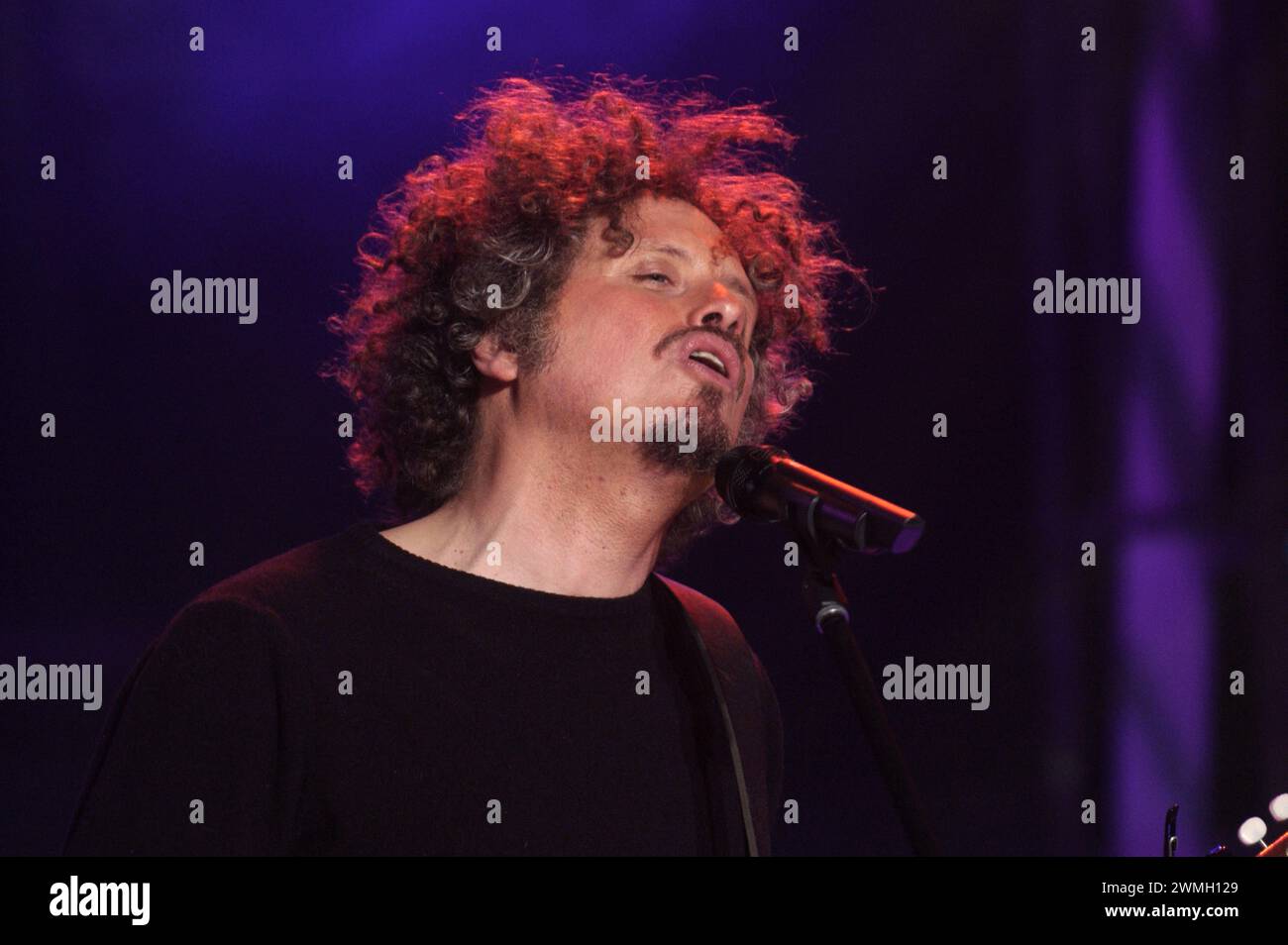 Milan Italy 2006-01-18: Niccolò Fabi, Italian singer, during the ...