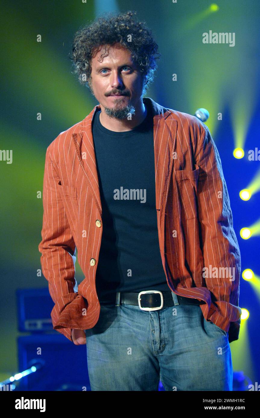 Milan Italy 2006-10-31 : Niccolò Fabi, Italian singer, during the ...