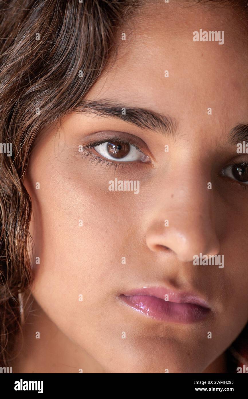 Beautiful venezuelan woman hi-res stock photography and images - Alamy