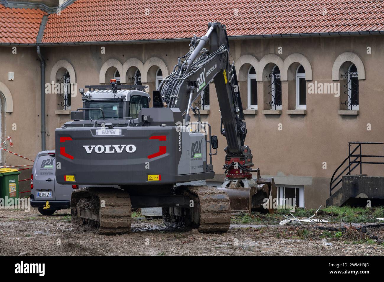 Volvo bulldozer hi-res stock photography and images - Alamy