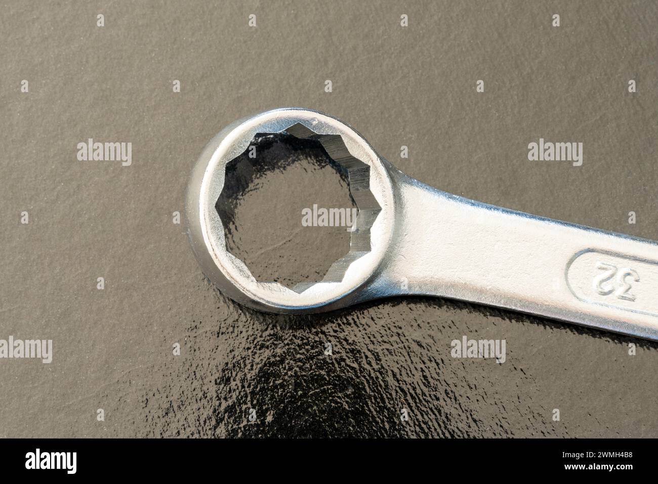 Chrome vanadine hi-res stock photography and images - Alamy