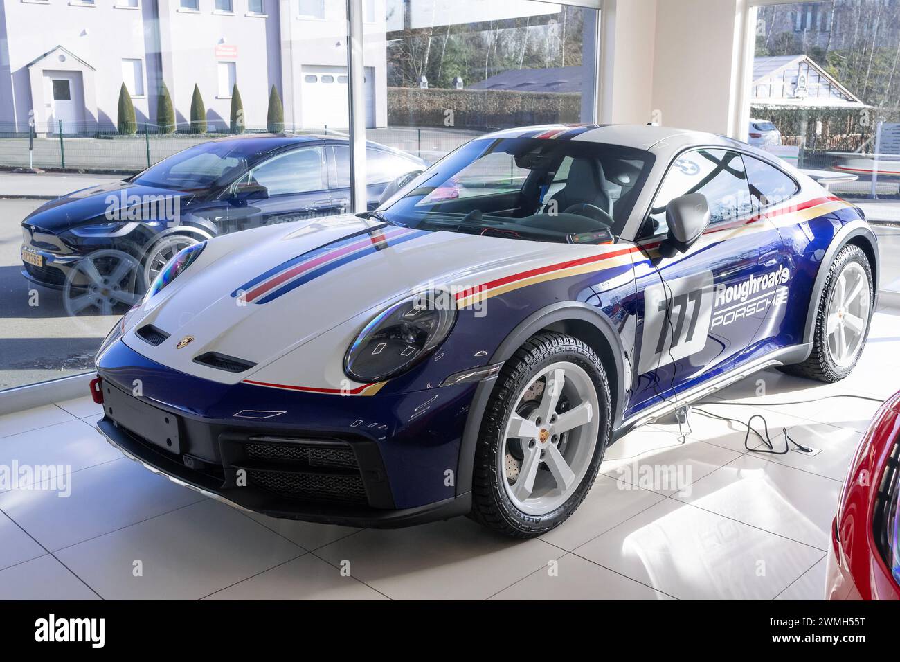 Porsche 992 dakar hi-res stock photography and images - Alamy