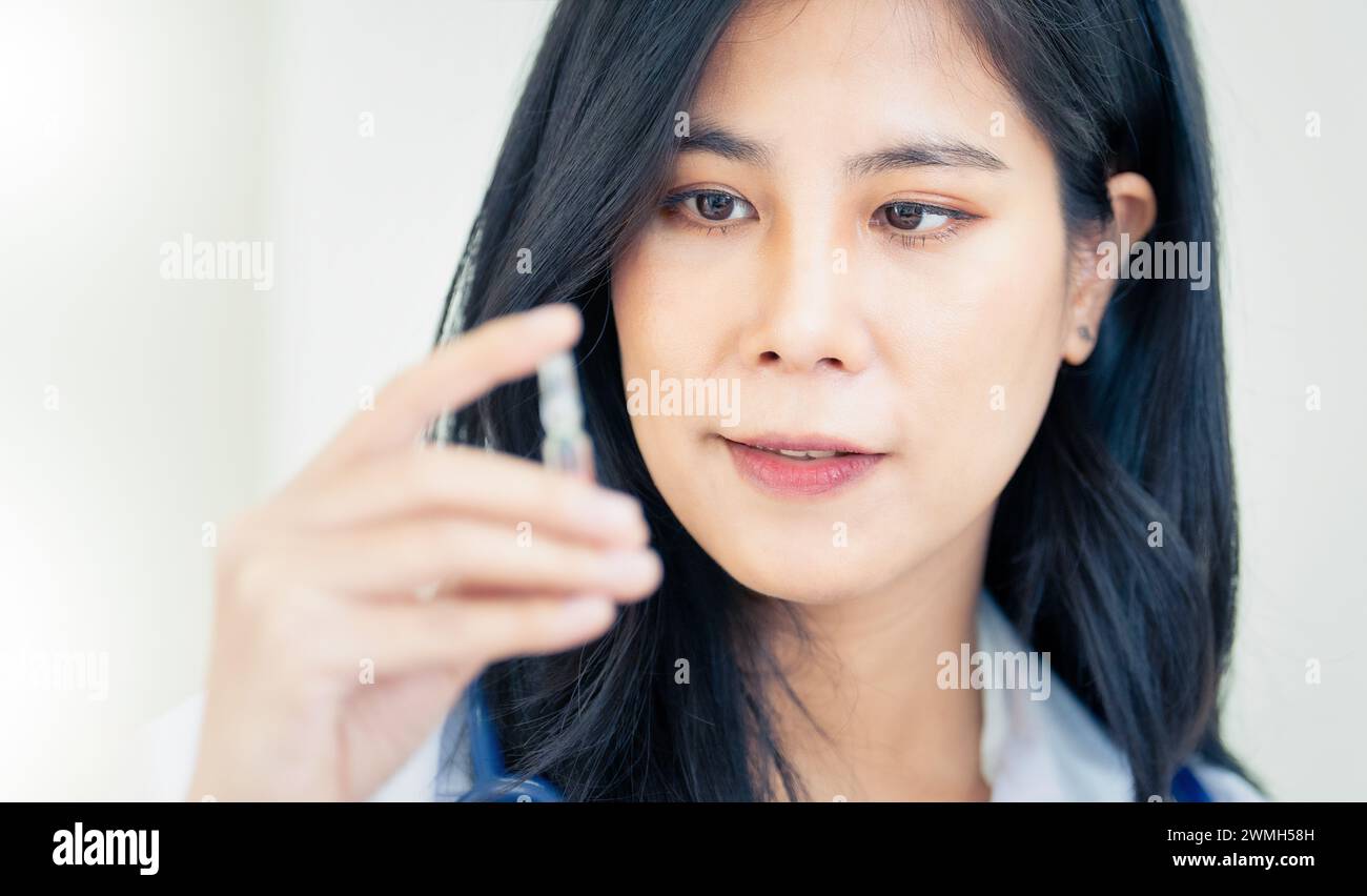 Professional female doctor hi-res stock photography and images - Alamy