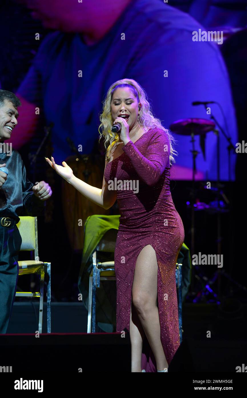 El puma singer hi-res stock photography and images - Alamy