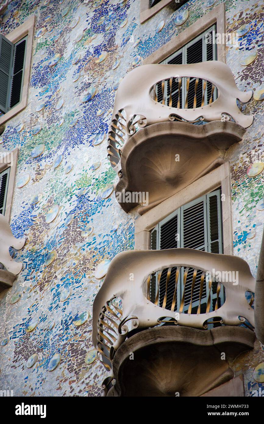 A building with windows and futuristic balconies Stock Photo - Alamy