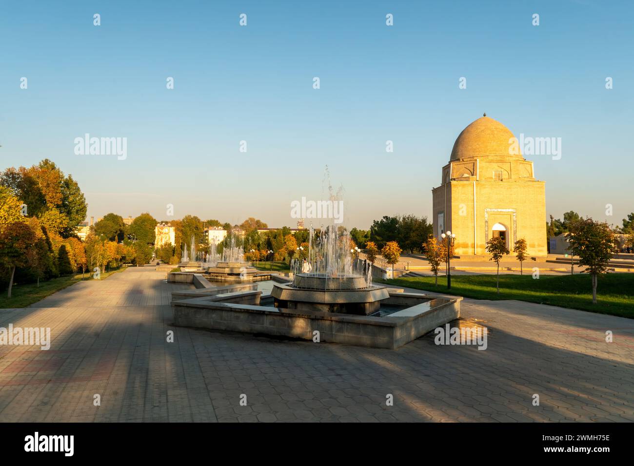 Awesome view of wonderful fountains at Registan Street in Samarkand ...