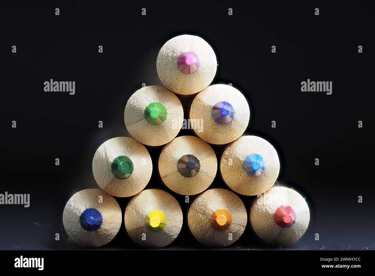 Black ten pencils hi-res stock photography and images - Alamy