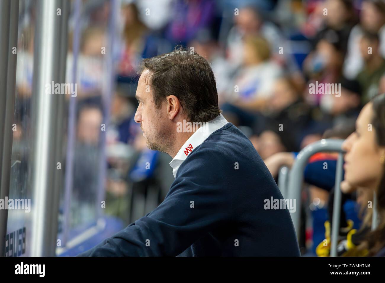 23. Februar 2024: Daniel Hopp beim Spiel der Adler Mannheim gegen die ...
