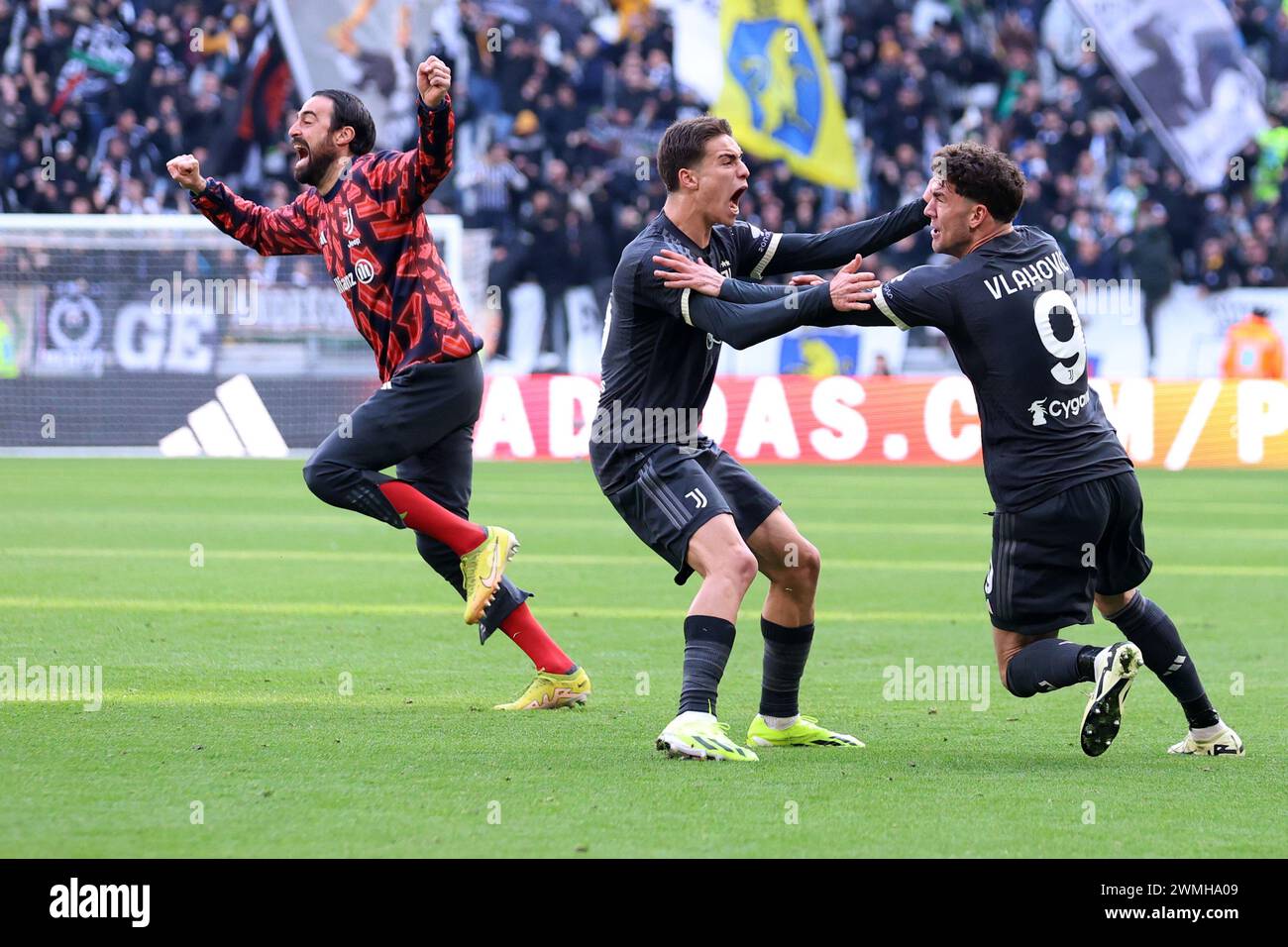 Dusan Vlahovic and Kenan Yildiz of Juventus Fc celebrate during the ...