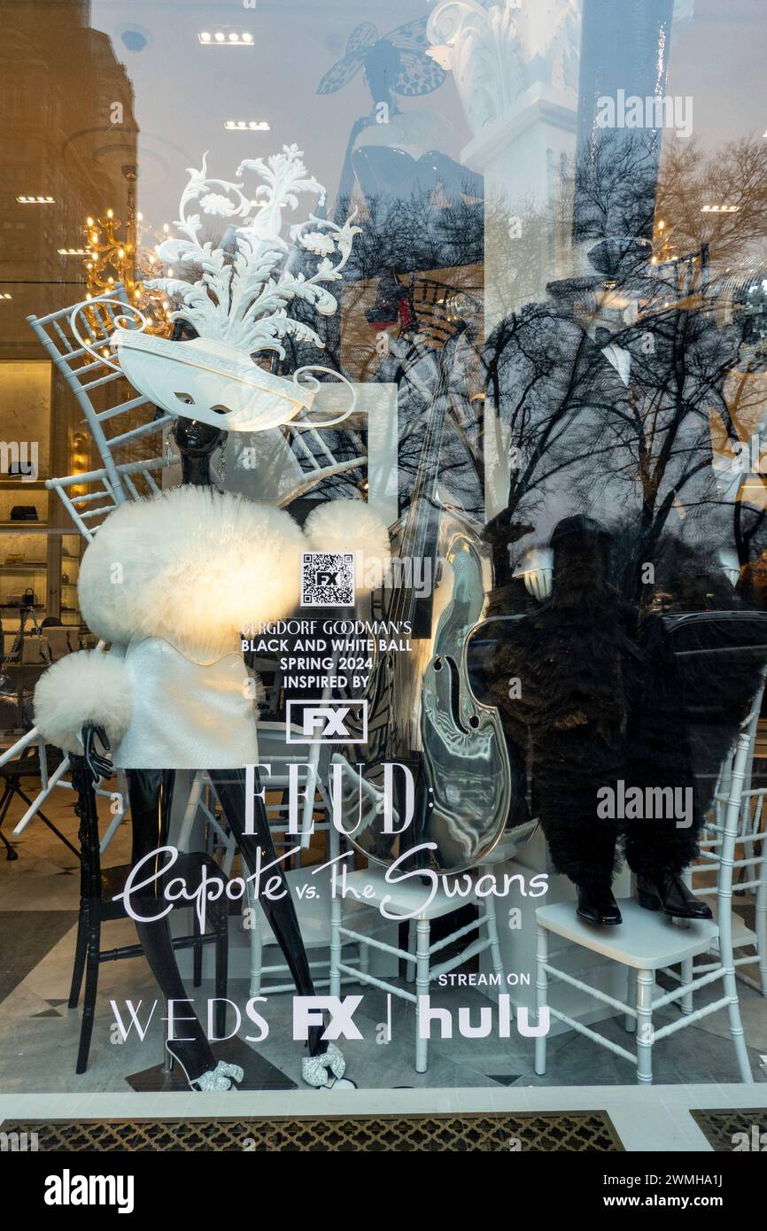 Bergdorf Goodman Window Display, 2024, New York City, USA Stock Photo ...