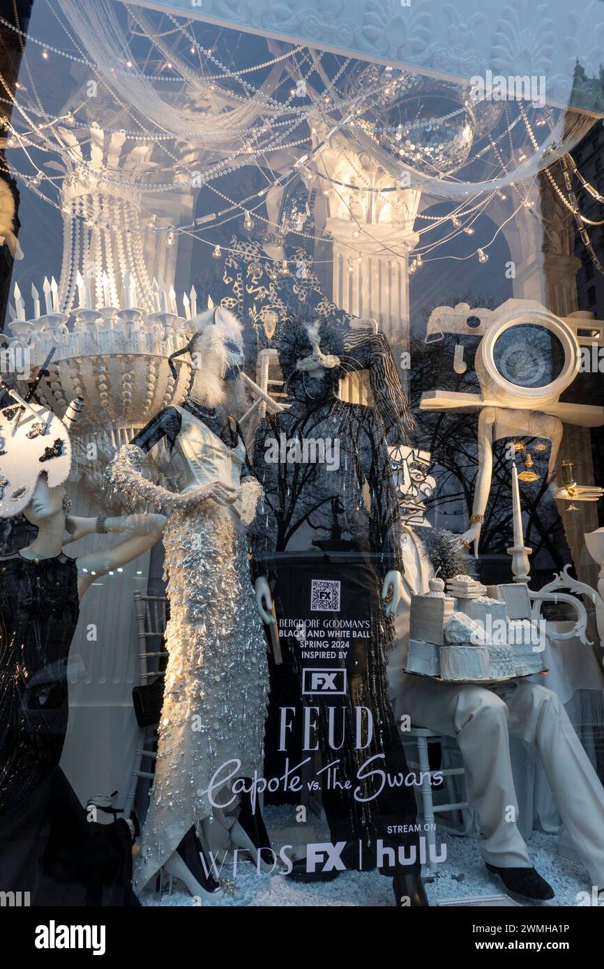 Bergdorf Goodman Window Display, 2024, New York City, USA Stock Photo ...