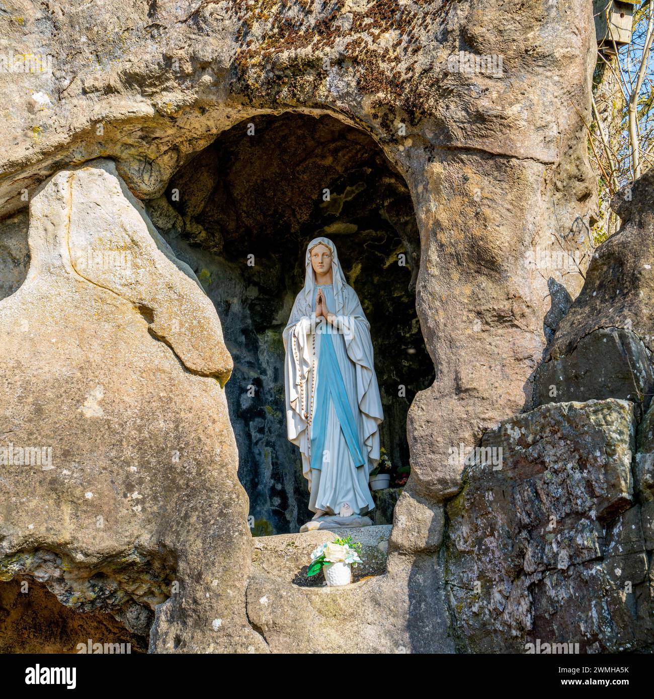 Blessed virgin of lourdes hi-res stock photography and images - Alamy
