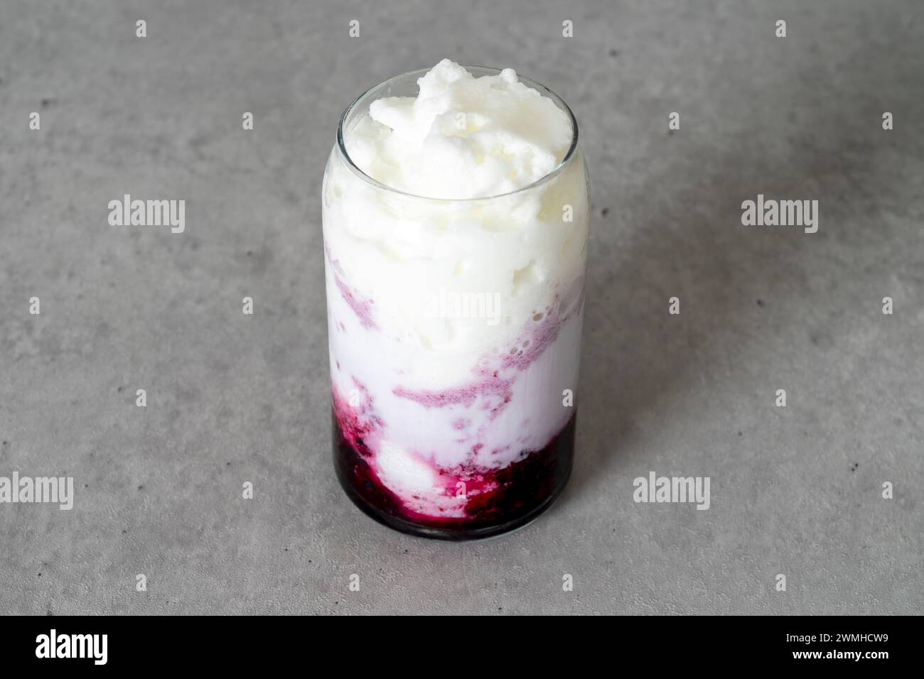 Korean food dish einstephener cream latte Matcha Latte Dolce Latte ...