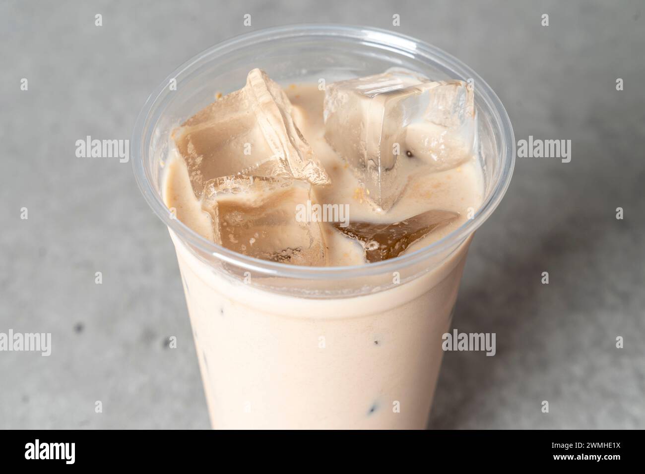 1 liter Americano coffee iced Korean food dish Blueberry latte Iced ...