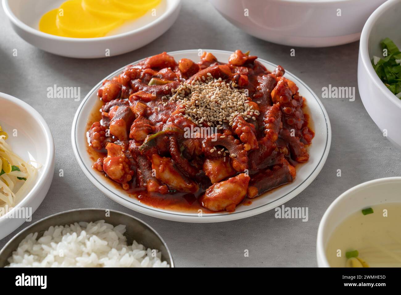 Yeonpotang, raw octopus, stir-fried iron plate, stir-fried raw octopus ...