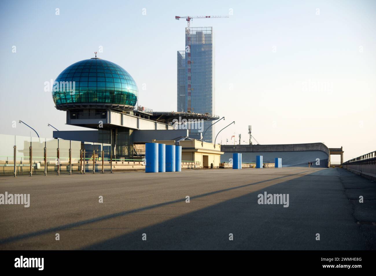 Fiat factory roof hi-res stock photography and images - Alamy