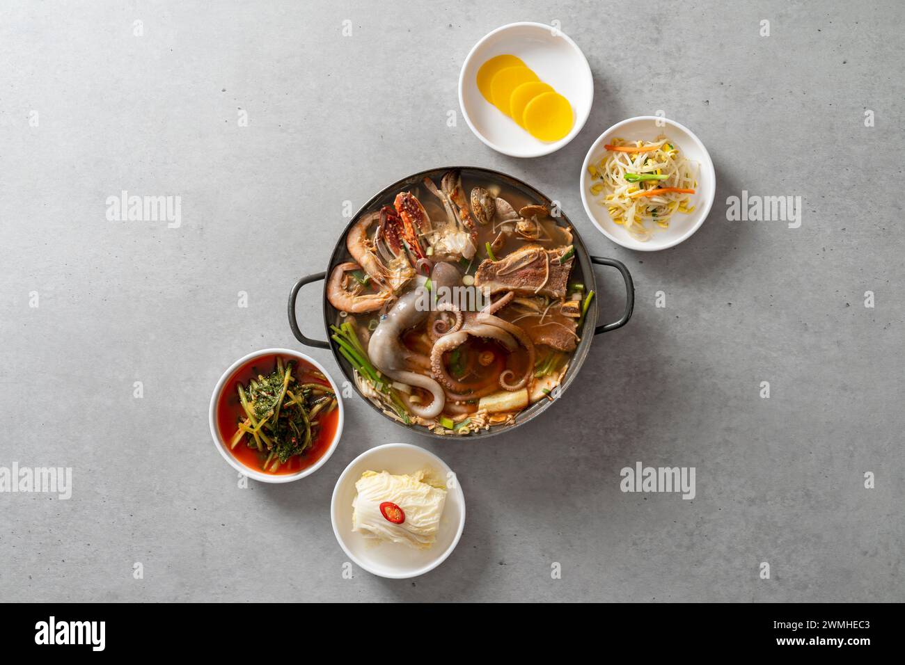 Yeonpotang, raw octopus, stir-fried iron plate, stir-fried raw octopus ...