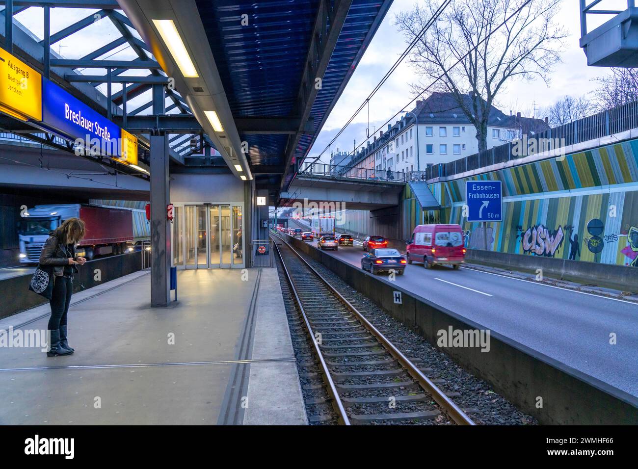Subway station, Breslauer Straße U18, in the middle of the highway A40 ...
