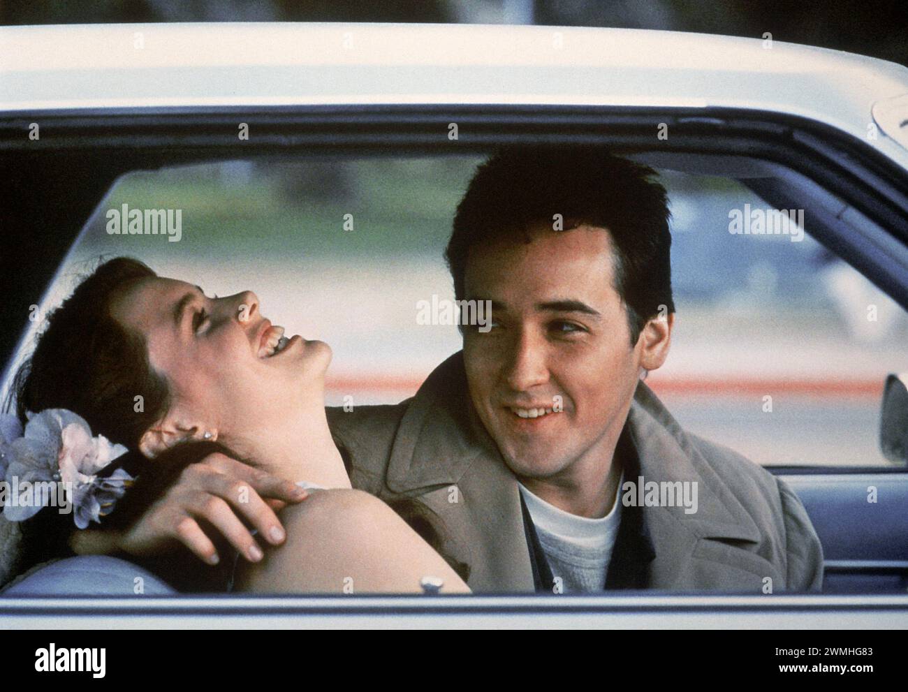 Say Anything John Cusack & Ione Skye Stock Photo - Alamy