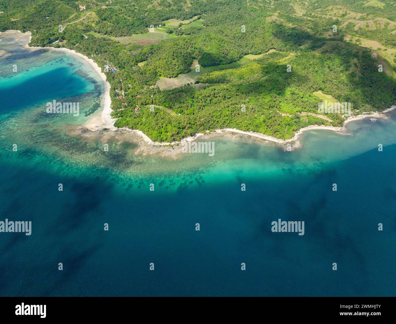 Clear turquoise sea water and beaches with white sand in Santa Fe ...