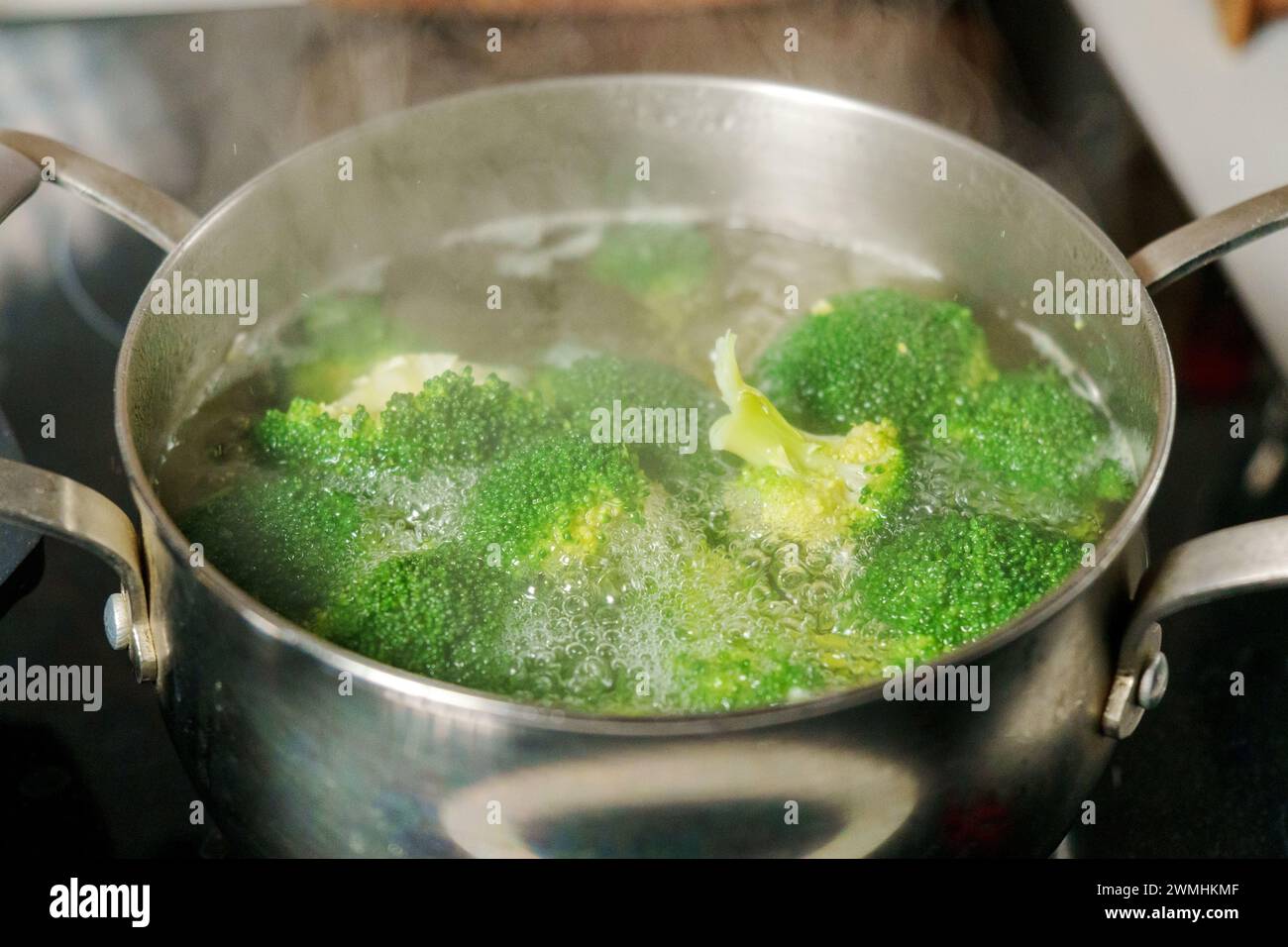Bubbling pot hi-res stock photography and images - Alamy