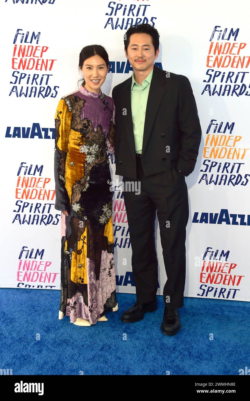 Steven Yeun mit Ehefrau Joana Pak bei der 39. Verleihung der Film ...