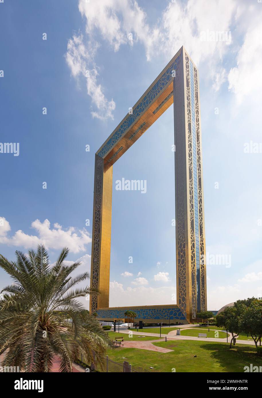 Dubai frame observation deck hi-res stock photography and images - Alamy
